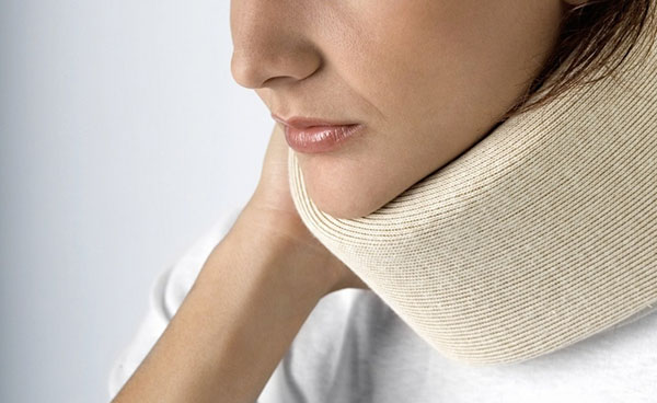 Quelle Minerve choisir : Collier Cervical C1, C2 ou C3